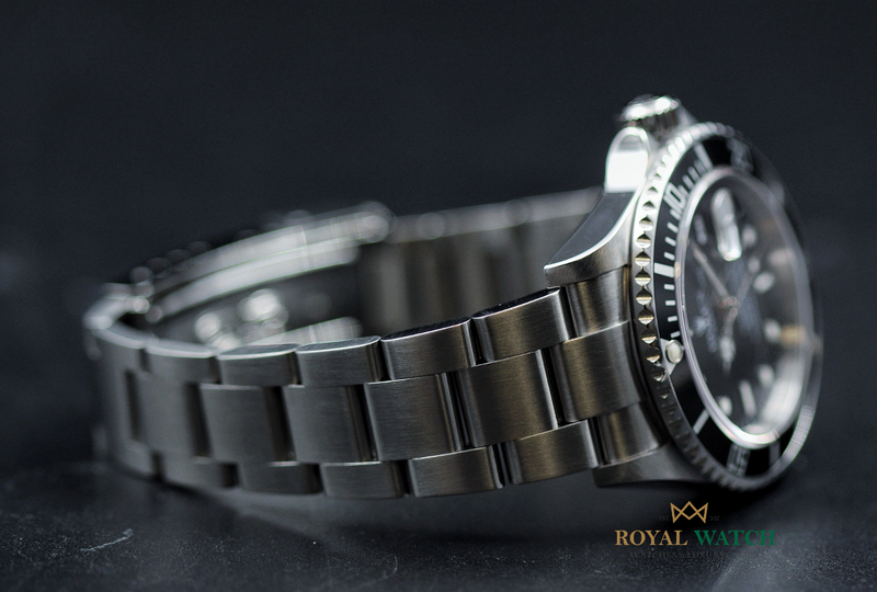 Rolex Submariner Date - 16610LN (Pre-Owned) – Royal Watch